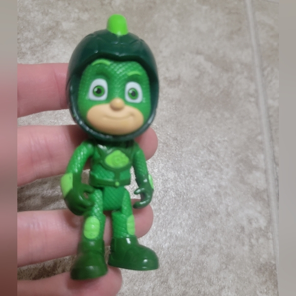 Disney | Toys | 5 Pj Masks Gecko Toy Figure 35 Inch Disney Junior ...